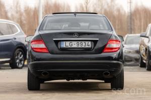 Black Mercedes-Benz C 350 2009 in Jelgava, with an engine capacity of 3.00 L and mileage of 209 thousand km for 4700 €, photo 6 on AUTOMOTO.COM.LV