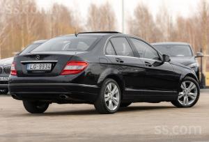 Black Mercedes-Benz C 350 2009 in Jelgava, with an engine capacity of 3.00 L and mileage of 209 thousand km for 4700 €, photo 7 on AUTOMOTO.COM.LV