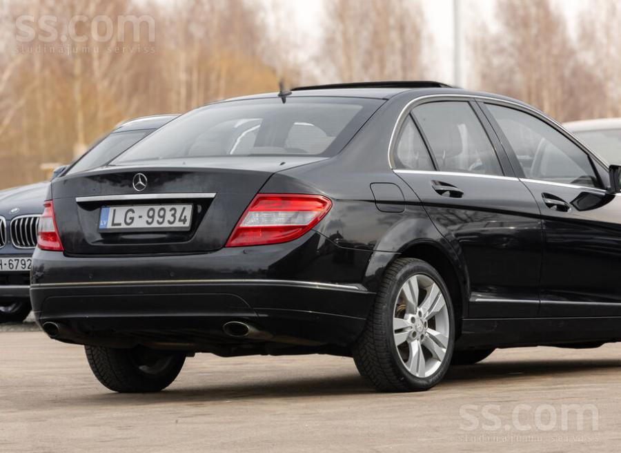 Black Mercedes-Benz C 350 2009 in Jelgava, with an engine capacity of 3.00 L and mileage of 209 thousand km for 4700 €, photo 8 on AUTOMOTO.COM.LV