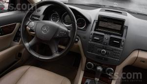 Black Mercedes-Benz C 350 2009 in Jelgava, with an engine capacity of 3.00 L and mileage of 209 thousand km for 4700 €, photo 12 on AUTOMOTO.COM.LV