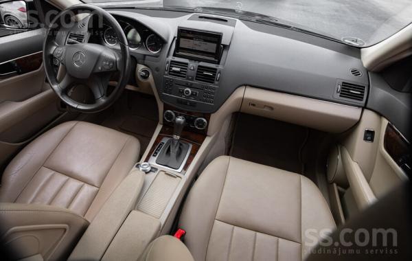 Black Mercedes-Benz C 350 2009 in Jelgava, with an engine capacity of 3.00 L and mileage of 209 thousand km for 4700 €, photo 10 on AUTOMOTO.COM.LV