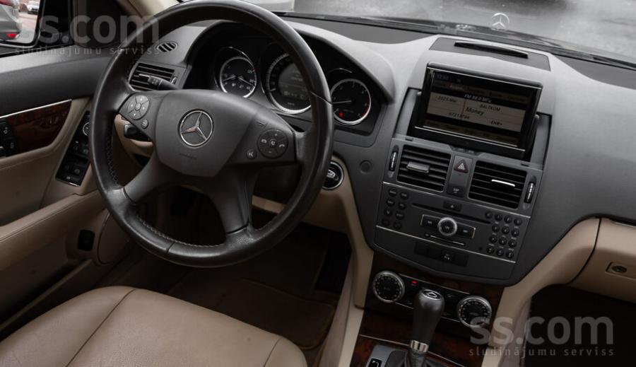Черный Мерседес Ц 350 2009 в Елгава, объемом двигателя 3.00 л и пробегом 209 тыс. км за 4700 €, фото 12 на AUTOMOTO.COM.LV