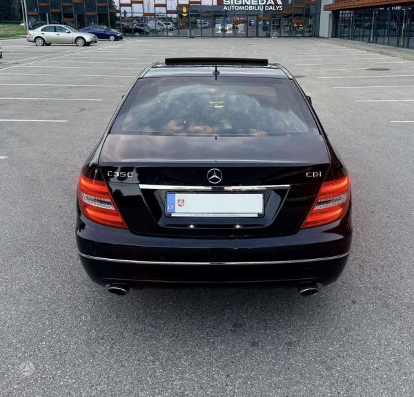 Black Mercedes-Benz C 350 2011 in Kaunas, with an engine capacity of 2.99 L and mileage of 183 thousand km for 11300 €, photo 7 on AUTOMOTO.COM.LV