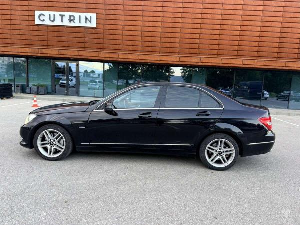 Black Mercedes-Benz C 350 2011 in Kaunas, with an engine capacity of 2.99 L and mileage of 183 thousand km for 11300 €, photo 9 on AUTOMOTO.COM.LV