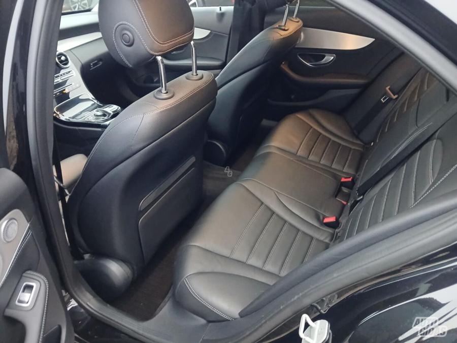 Melns Mercedes-Benz C 350 2015 Klaipėda, ar dzinēja tilpumu 2.00 L un nobraukumu 178 tūkst. km par 16290 €, foto 10 vietnē AUTOMOTO.COM.LV