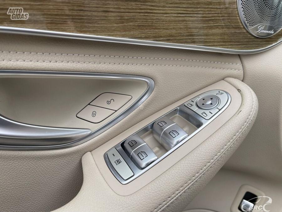 Melns Mercedes-Benz C 350 2015 Avižieniai, ar dzinēja tilpumu 2.00 L un nobraukumu 261 tūkst. km par 16500 €, foto 16 vietnē AUTOMOTO.COM.LV