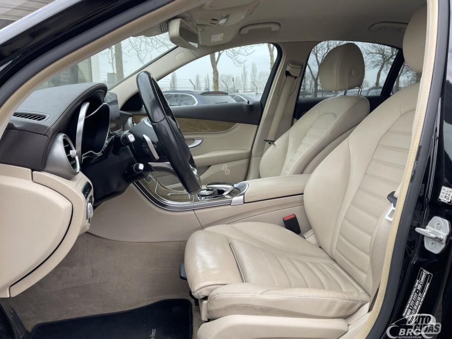 Melns Mercedes-Benz C 350 2015 Avižieniai, ar dzinēja tilpumu 2.00 L un nobraukumu 261 tūkst. km par 16500 €, foto 19 vietnē AUTOMOTO.COM.LV