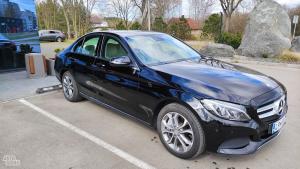 Melns Mercedes-Benz C 350 2015 Kauņa, ar dzinēja tilpumu 2.00 L un nobraukumu 172 tūkst. km par 14900 €, foto 3 vietnē AUTOMOTO.COM.LV