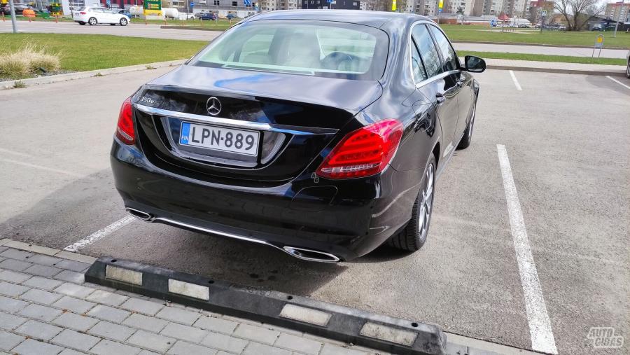 Melns Mercedes-Benz C 350 2015 Kauņa, ar dzinēja tilpumu 2.00 L un nobraukumu 172 tūkst. km par 14900 €, foto 7 vietnē AUTOMOTO.COM.LV