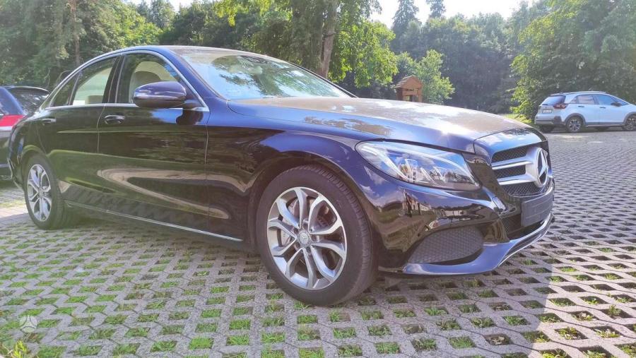 Melns Mercedes-Benz C 350 2015 Kauņa, ar dzinēja tilpumu 1.99 L un nobraukumu 173 tūkst. km par 13500 €, foto 6 vietnē AUTOMOTO.COM.LV