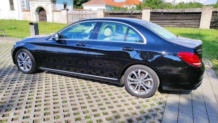 Melns Mercedes-Benz C 350 2015 Kauņa, ar dzinēja tilpumu 1.99 L un nobraukumu 173 tūkst. km par 13500 €, foto 12 vietnē AUTOMOTO.COM.LV