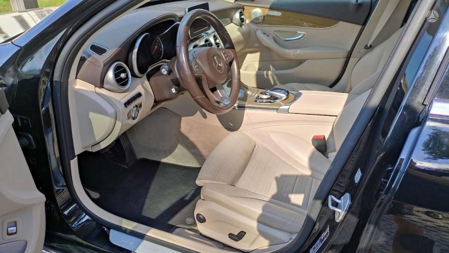 Melns Mercedes-Benz C 350 2015 Kauņa, ar dzinēja tilpumu 1.99 L un nobraukumu 173 tūkst. km par 13500 €, foto 19 vietnē AUTOMOTO.COM.LV
