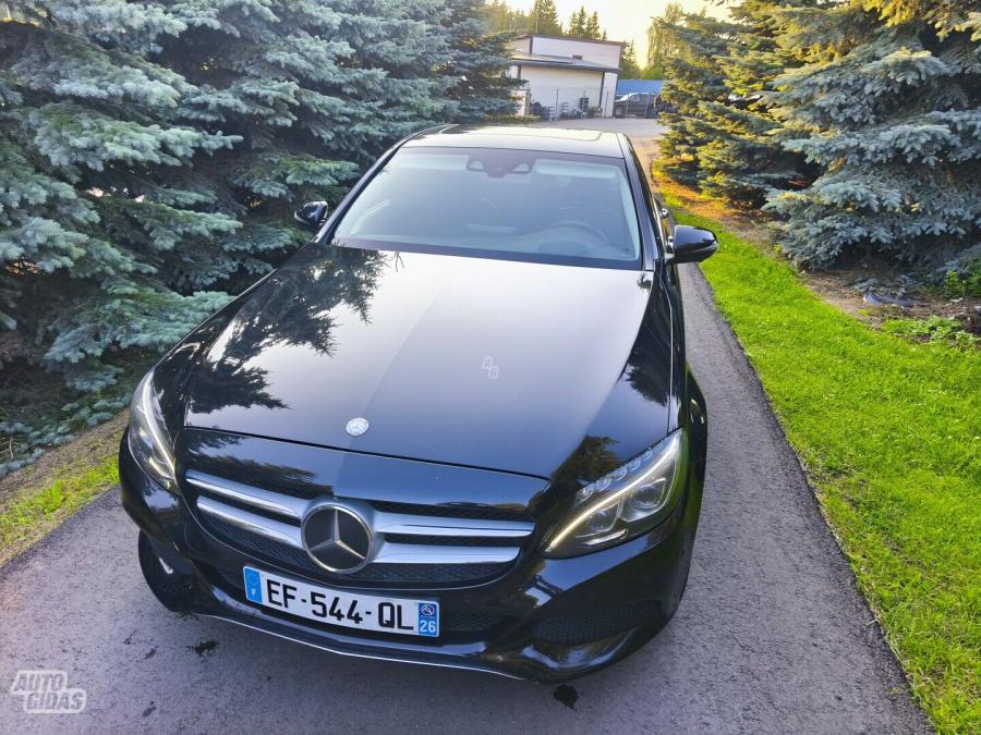 Черный Мерседес Ц 350 2016 в Вильнюс, объемом двигателя 2.00 л и пробегом 267 тыс. км за 14500 €, фото 4 на AUTOMOTO.COM.LV