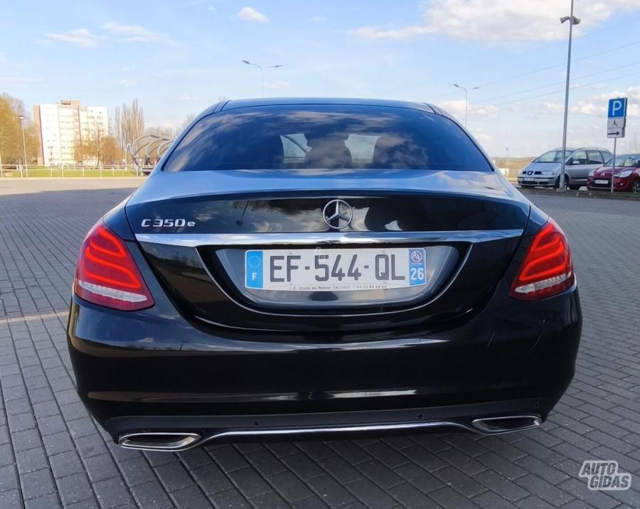 Черный Мерседес Ц 350 2016 в Вильнюс, объемом двигателя 2.00 л и пробегом 267 тыс. км за 14500 €, фото 10 на AUTOMOTO.COM.LV