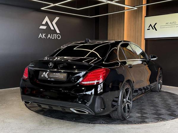 Melns Mercedes-Benz C 350 2018 Kauņa, ar dzinēja tilpumu 1.99 L un nobraukumu 156 tūkst. km par 17490 €, foto 10 vietnē AUTOMOTO.COM.LV