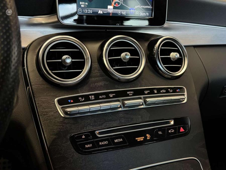 Black Mercedes-Benz C 350 2018 in Kaunas, with an engine capacity of 1.99 L and mileage of 156 thousand km for 17490 €, photo 22 on AUTOMOTO.COM.LV