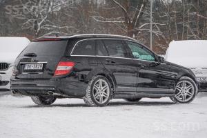 Melns Mercedes-Benz C 350 2009 Rīga, ar dzinēja tilpumu 3.00 L un nobraukumu 304 tūkst. km par 6990 €, foto 4 vietnē AUTOMOTO.COM.LV