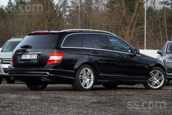 Melns Mercedes-Benz C 350 2009 Rīga, ar dzinēja tilpumu 3.00 L un nobraukumu 304 tūkst. km par 5990 €, foto 4 vietnē AUTOMOTO.COM.LV