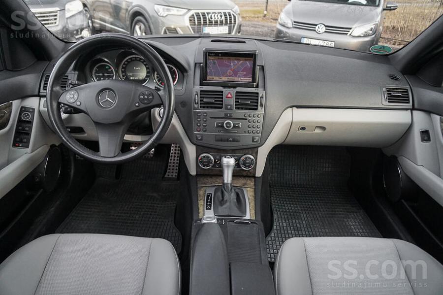 Черный Мерседес Ц 350 2009 в Рига, объемом двигателя 3.00 л и пробегом 304 тыс. км за 5990 €, фото 9 на AUTOMOTO.COM.LV