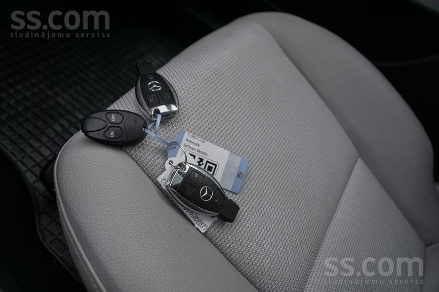Черный Мерседес Ц 350 2009 в Рига, объемом двигателя 3.00 л и пробегом 304 тыс. км за 5990 €, фото 16 на AUTOMOTO.COM.LV