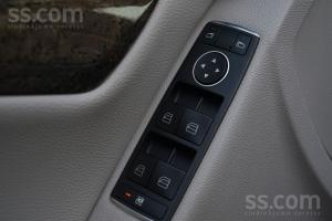 Черный Мерседес Ц 350 2009 в Рига, объемом двигателя 3.00 л и пробегом 304 тыс. км за 5990 €, фото 17 на AUTOMOTO.COM.LV
