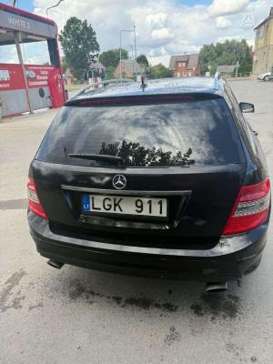 Черный Мерседес Ц 350 2009 в Юрбаркас, объемом двигателя 3.00 л и пробегом 422 тыс. км за 3500 €, фото 5 на AUTOMOTO.COM.LV