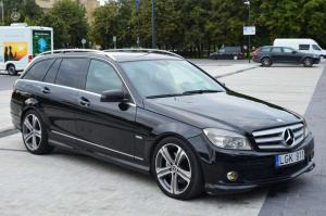 Черный Мерседес Ц 350 2009 в Шяуляй, объемом двигателя 3.00 л и пробегом 295 тыс. км за 4900 €, фото 4 на AUTOMOTO.COM.LV