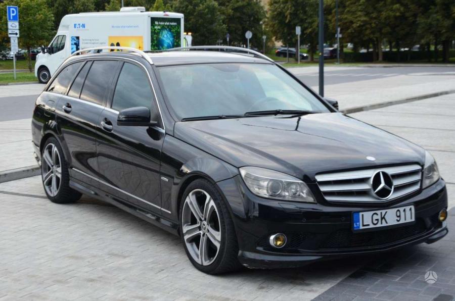 Черный Мерседес Ц 350 2009 в Шяуляй, объемом двигателя 3.00 л и пробегом 295 тыс. км за 4900 €, фото 5 на AUTOMOTO.COM.LV