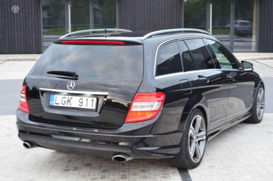 Черный Мерседес Ц 350 2009 в Шяуляй, объемом двигателя 3.00 л и пробегом 295 тыс. км за 4900 €, фото 12 на AUTOMOTO.COM.LV