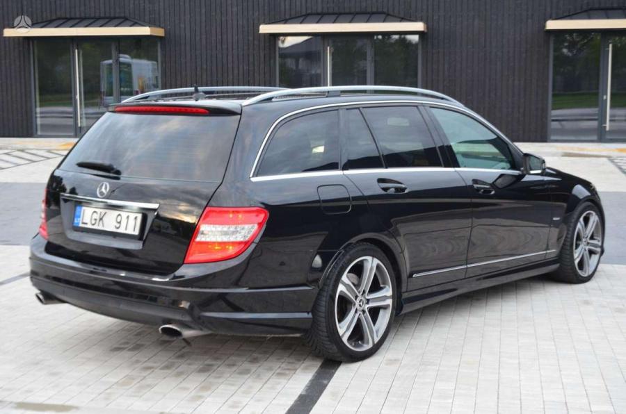 Черный Мерседес Ц 350 2009 в Шяуляй, объемом двигателя 3.00 л и пробегом 295 тыс. км за 4900 €, фото 13 на AUTOMOTO.COM.LV