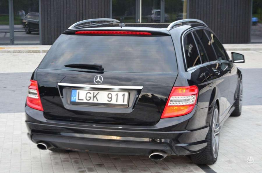 Черный Мерседес Ц 350 2009 в Шяуляй, объемом двигателя 3.00 л и пробегом 295 тыс. км за 4900 €, фото 14 на AUTOMOTO.COM.LV