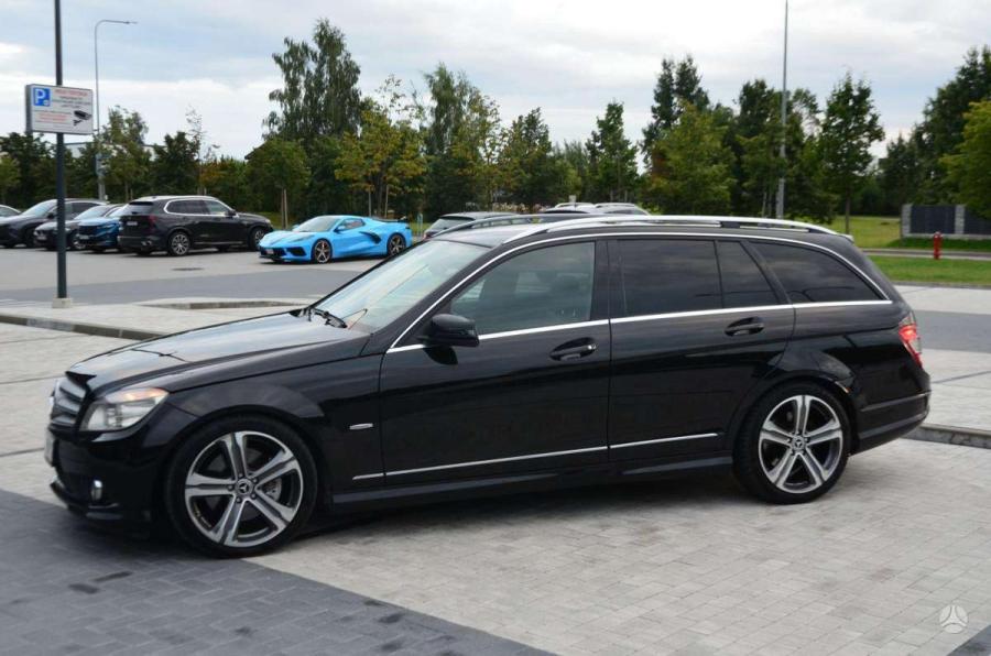 Черный Мерседес Ц 350 2009 в Шяуляй, объемом двигателя 3.00 л и пробегом 295 тыс. км за 4900 €, фото 22 на AUTOMOTO.COM.LV