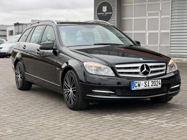 Black Mercedes-Benz C 350 2010 in Kaunas, with an engine capacity of 2.99 L and mileage of 174 thousand km for 8650 €, photo 1 on AUTOMOTO.COM.LV