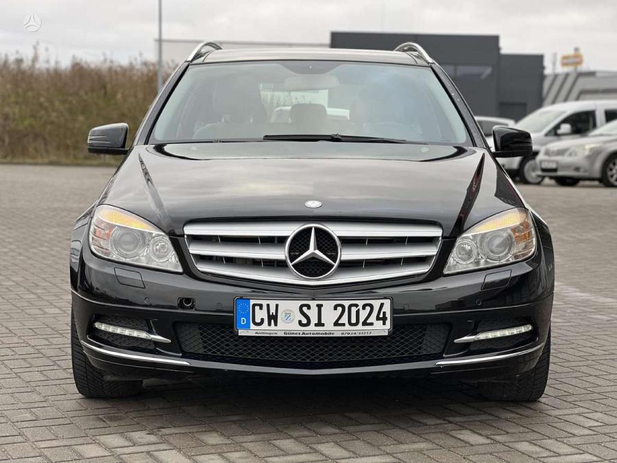 Black Mercedes-Benz C 350 2010 in Kaunas, with an engine capacity of 2.99 L and mileage of 174 thousand km for 8650 €, photo 12 on AUTOMOTO.COM.LV
