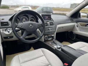 Black Mercedes-Benz C 350 2010 in Kaunas, with an engine capacity of 2.99 L and mileage of 174 thousand km for 8650 €, photo 26 on AUTOMOTO.COM.LV