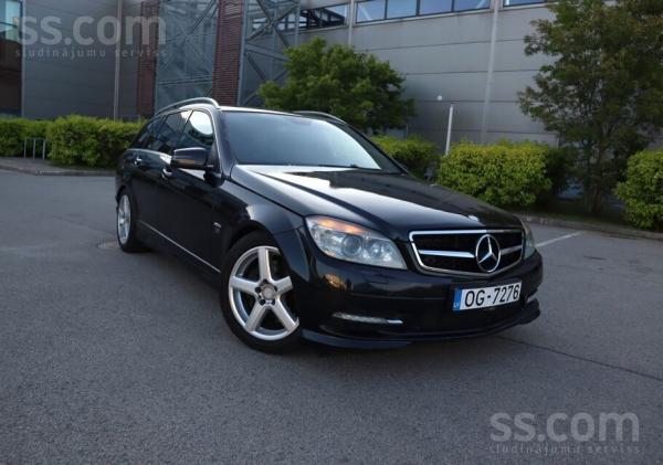 Melns Mercedes-Benz C 350 2010 Rīga, ar dzinēja tilpumu 3.00 L un nobraukumu 0 tūkst. km par 5490 €, foto 2 vietnē AUTOMOTO.COM.LV