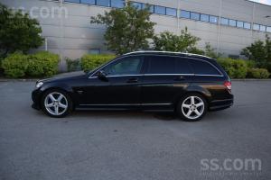 Черный Мерседес Ц 350 2010 в Рига, объемом двигателя 3.00 л и пробегом 0 тыс. км за 5490 €, фото 4 на AUTOMOTO.COM.LV