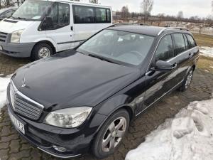 Черный Мерседес Ц 350 2010 в Валмиера, объемом двигателя 3.00 л и пробегом 210 тыс. км за 6900 €, фото  на AUTOMOTO.COM.LV