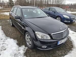 Черный Мерседес Ц 350 2010 в Валмиера, объемом двигателя 3.00 л и пробегом 210 тыс. км за 6900 €, фото 3 на AUTOMOTO.COM.LV