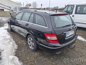 Черный Мерседес Ц 350 2010 в Валмиера, объемом двигателя 3.00 л и пробегом 210 тыс. км за 6900 €, фото 4 на AUTOMOTO.COM.LV