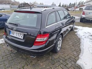 Черный Мерседес Ц 350 2010 в Валмиера, объемом двигателя 3.00 л и пробегом 210 тыс. км за 6900 €, фото 5 на AUTOMOTO.COM.LV
