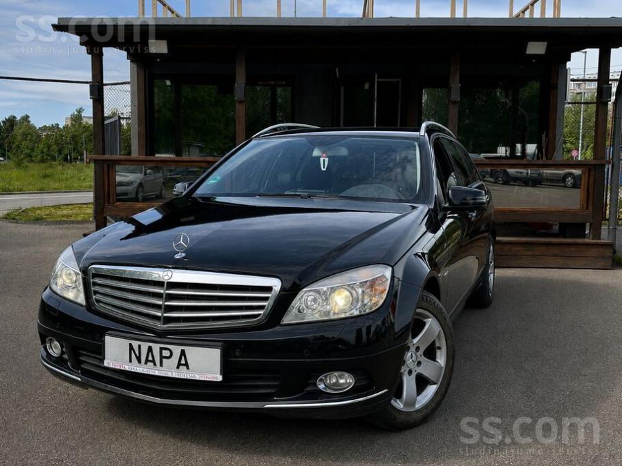 Черный Мерседес Ц 350 2010 в Рига, объемом двигателя 3.00 л и пробегом 211 тыс. км за 6490 €, фото 1 на AUTOMOTO.COM.LV