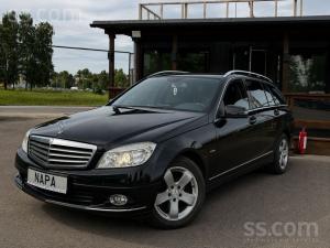 Черный Мерседес Ц 350 2010 в Рига, объемом двигателя 3.00 л и пробегом 211 тыс. км за 6490 €, фото 3 на AUTOMOTO.COM.LV