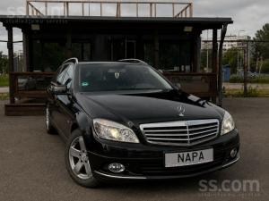 Черный Мерседес Ц 350 2010 в Рига, объемом двигателя 3.00 л и пробегом 211 тыс. км за 6490 €, фото 5 на AUTOMOTO.COM.LV