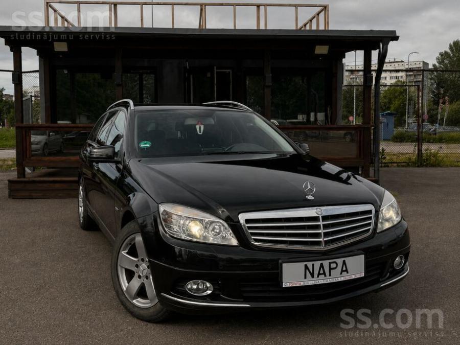 Черный Мерседес Ц 350 2010 в Рига, объемом двигателя 3.00 л и пробегом 211 тыс. км за 6490 €, фото 5 на AUTOMOTO.COM.LV