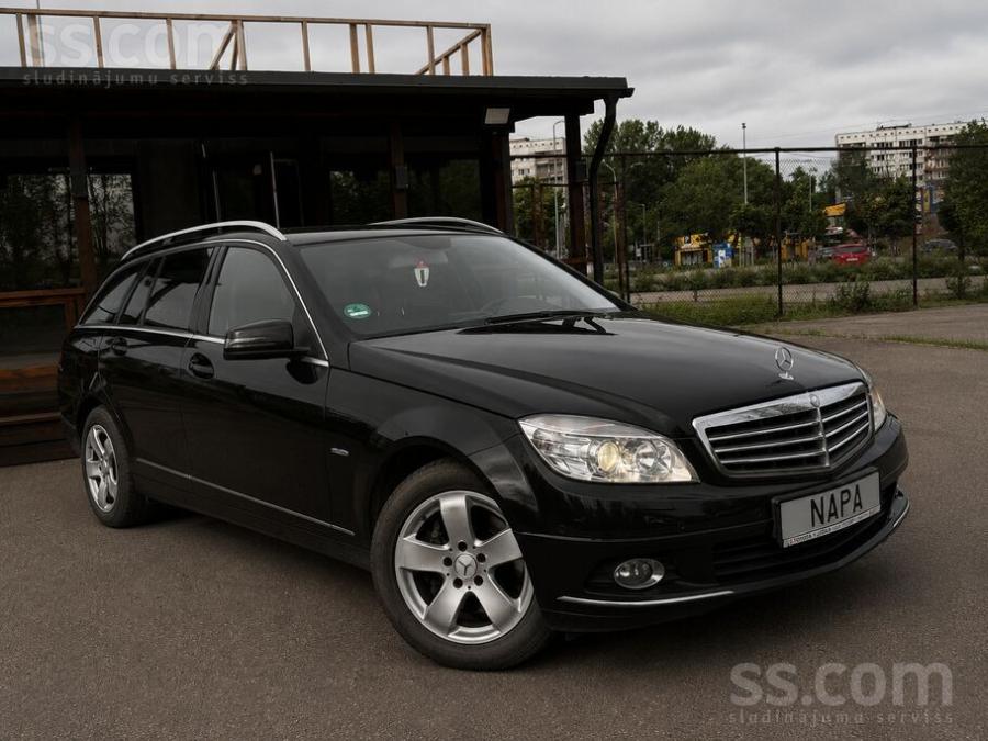 Черный Мерседес Ц 350 2010 в Рига, объемом двигателя 3.00 л и пробегом 211 тыс. км за 6490 €, фото 6 на AUTOMOTO.COM.LV