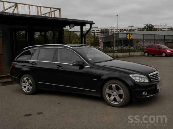 Черный Мерседес Ц 350 2010 в Рига, объемом двигателя 3.00 л и пробегом 211 тыс. км за 6490 €, фото 6 на AUTOMOTO.COM.LV