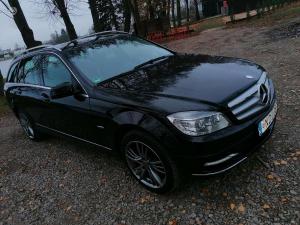 Melns Mercedes-Benz C 350 2010 Šauļi, ar dzinēja tilpumu 3.00 L un nobraukumu 245 tūkst. km par 5500 €, foto  vietnē AUTOMOTO.COM.LV