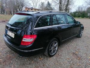 Melns Mercedes-Benz C 350 2010 Šauļi, ar dzinēja tilpumu 3.00 L un nobraukumu 245 tūkst. km par 5500 €, foto 4 vietnē AUTOMOTO.COM.LV