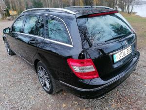 Melns Mercedes-Benz C 350 2010 Šauļi, ar dzinēja tilpumu 3.00 L un nobraukumu 245 tūkst. km par 5500 €, foto 5 vietnē AUTOMOTO.COM.LV